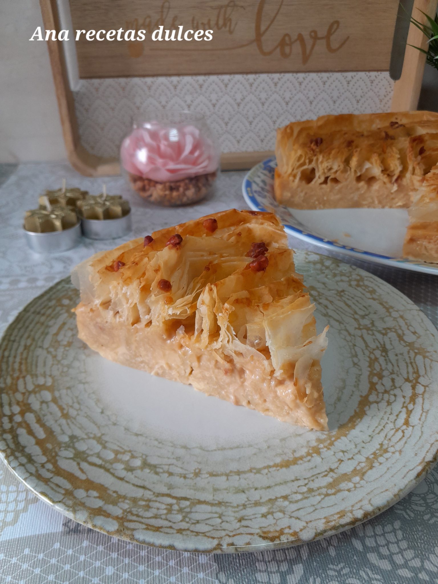 Tarta flor de pasta filo de turrón - Ana Recetas Dulces