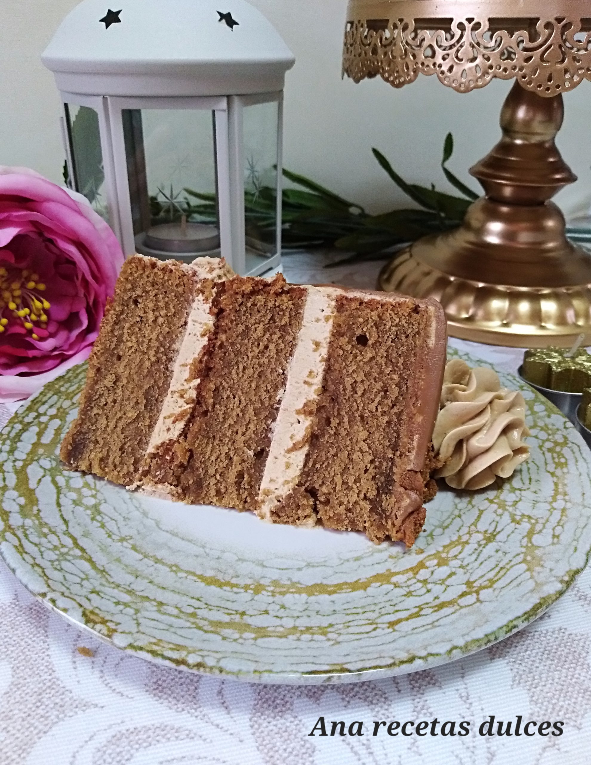 Layer cake de crema lotus - Ana Recetas Dulces
