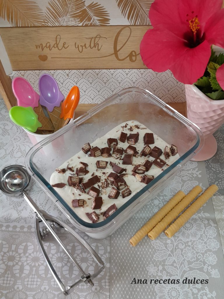 Helado de kit kat (muy fácil de hacer y sin heladera) - Ana Recetas Dulces