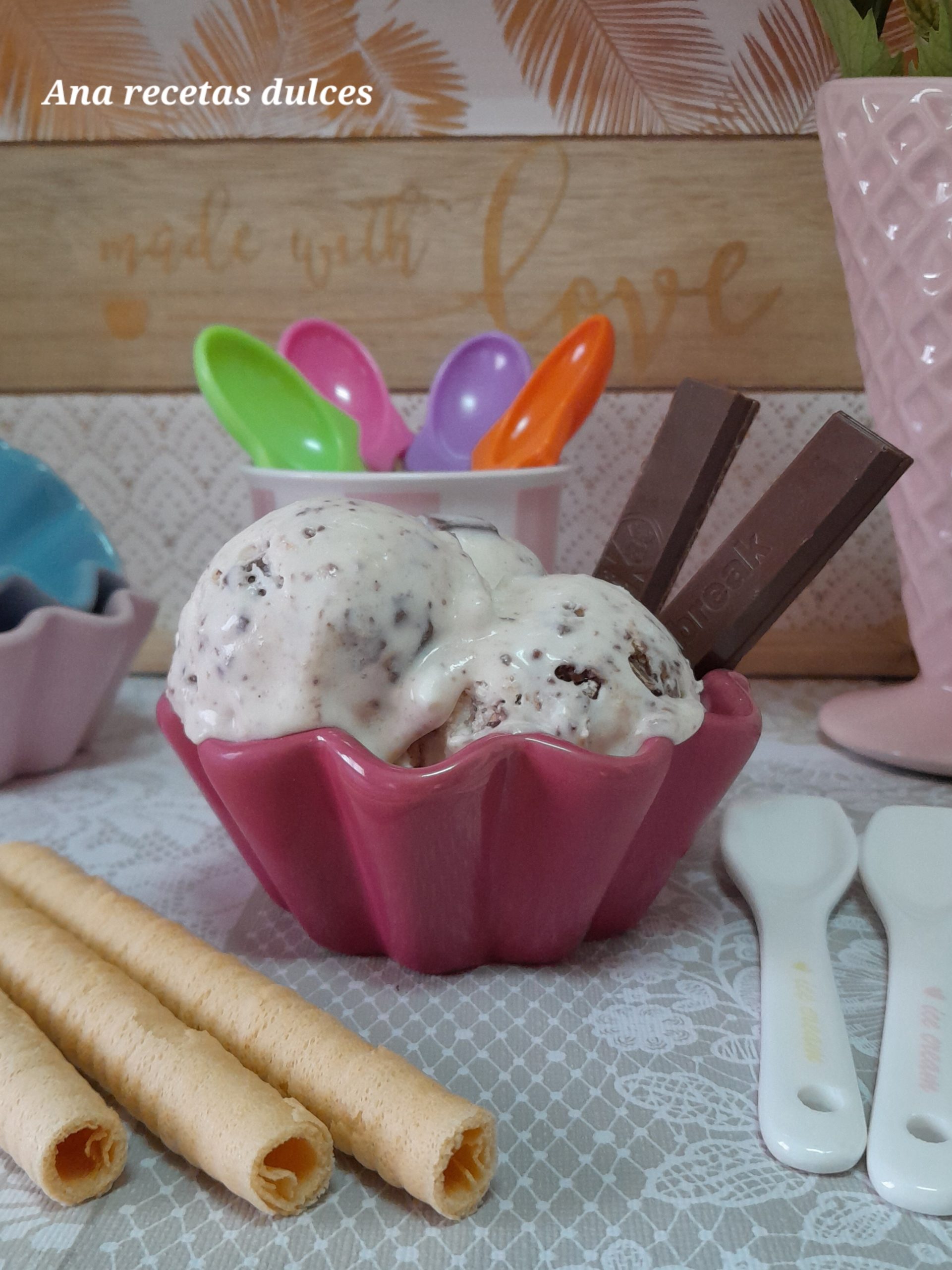 Helado de kit kat (muy fácil de hacer y sin heladera) - Ana Recetas Dulces