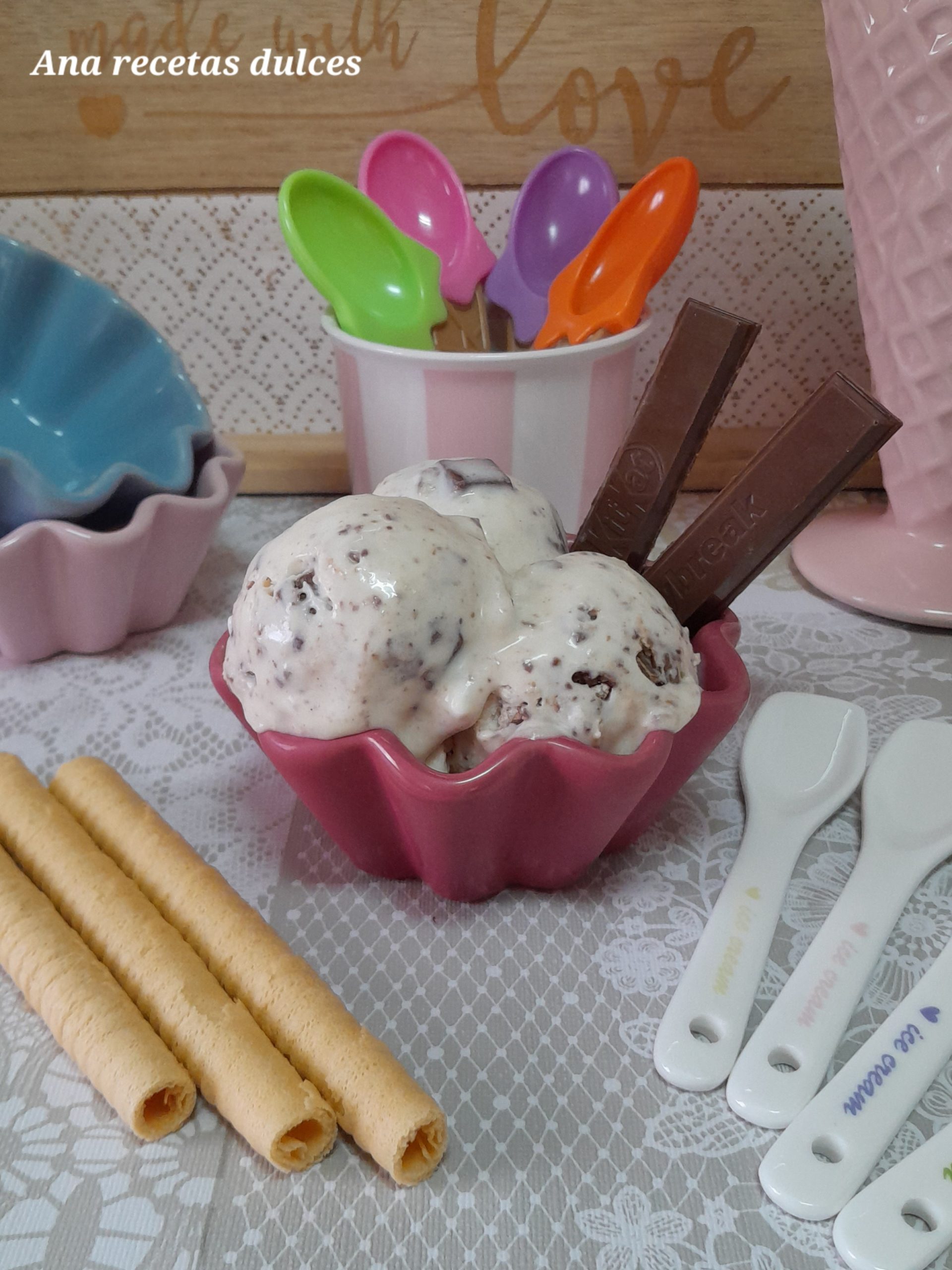 Helado de kit kat (muy fácil de hacer y sin heladera) - Ana Recetas Dulces